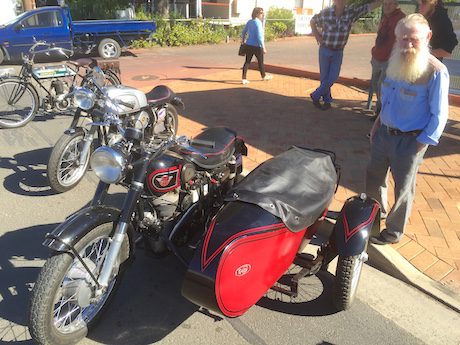 Motorcycle world record for Goondiwindi - webBikeWorld